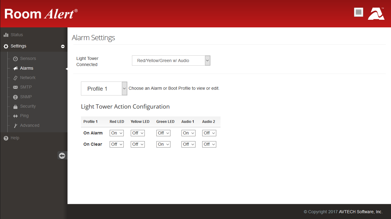 Room Alert 4E-Server überwacht Temperatur, Luftfeuchtigkeit und Strom.
